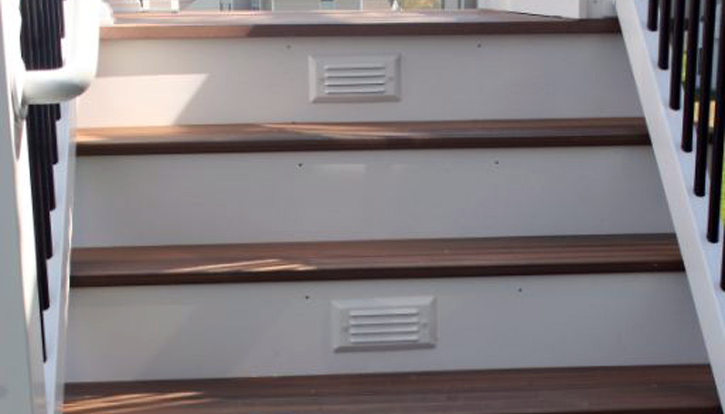 Pyxis Deck Riser Step Lights by Aurora Deck Lighting - DeckAccent.com